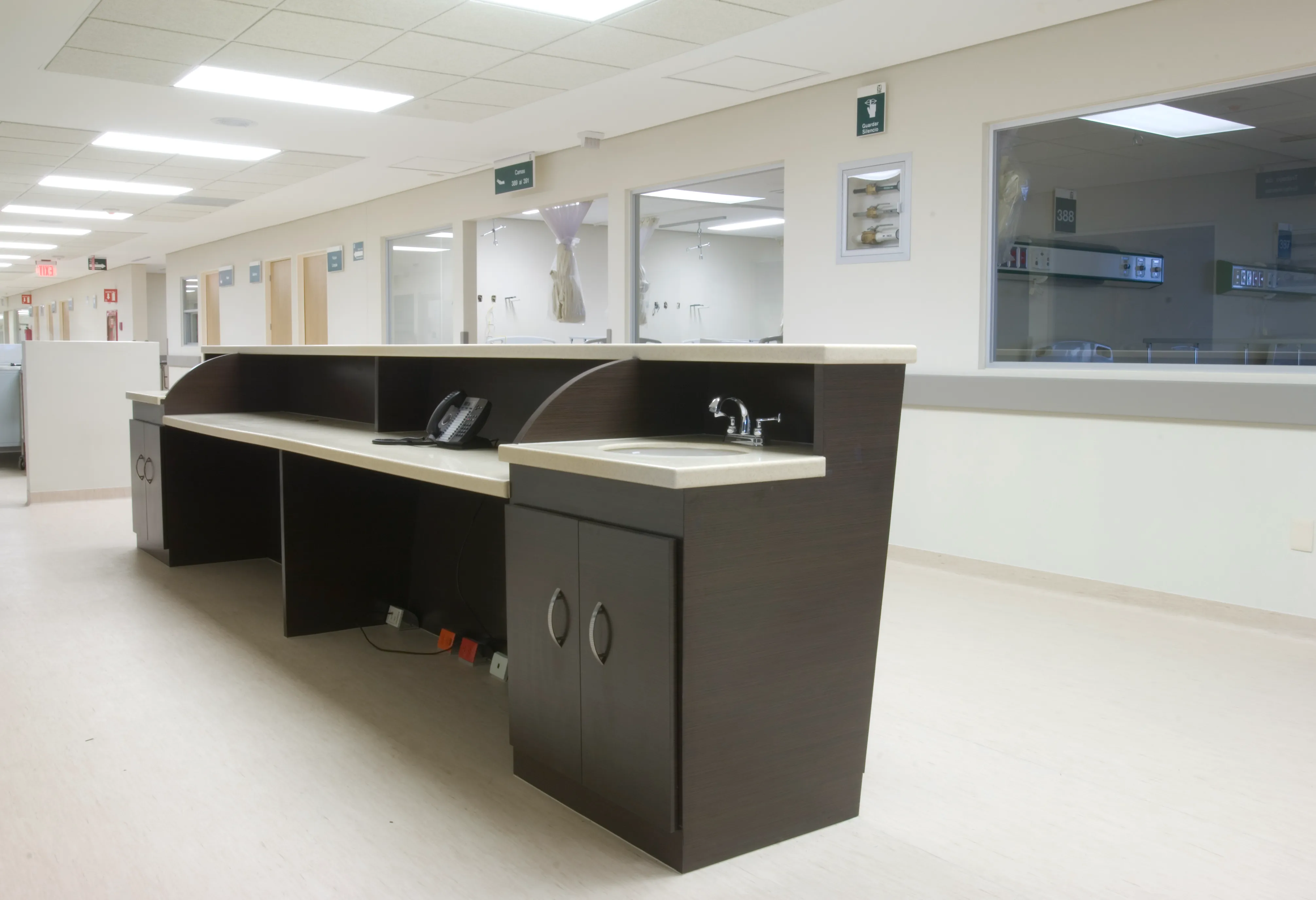 Mobiliario clínico para Hospital del IMSS